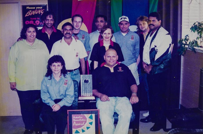 98.9FM crew with Deadly Sounds broadcaster of the year award and ...