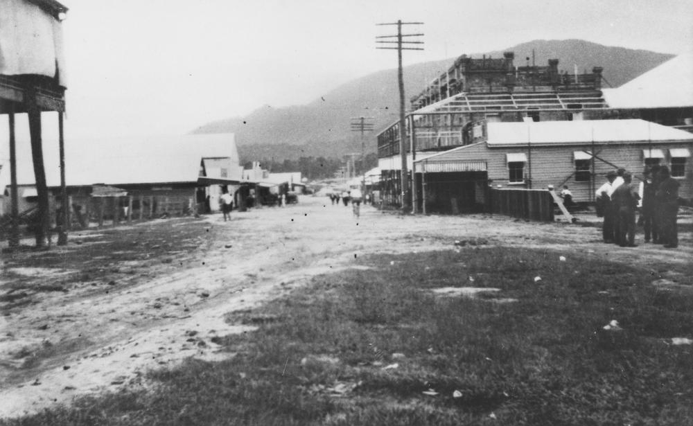 Digitised @SLQ - Beautiful Queensland from a railway carriage window ...