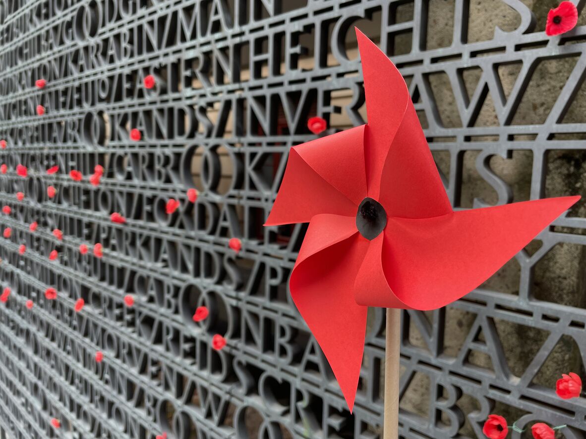 Make a poppy pinwheel at Anzac Square Memorial Galleries this school ...